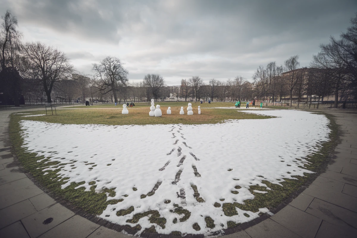 Where Have All the Snowmen Gone? The Disappearance of Snow and Its ...